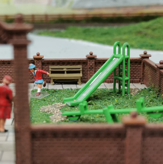 OO Scale | Playground Set (10 pack) – Model Railway Scenes